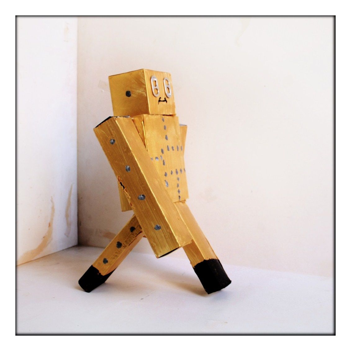 ROBOTS CON CAJAS | .imagenesola imagen y la educacion plastica y visual ...
